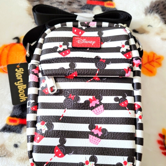 Disney | Bags | Disney Crossbody Bag | Poshmark